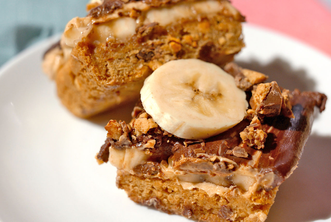 Peanut Butter & Banana Blondie Bars